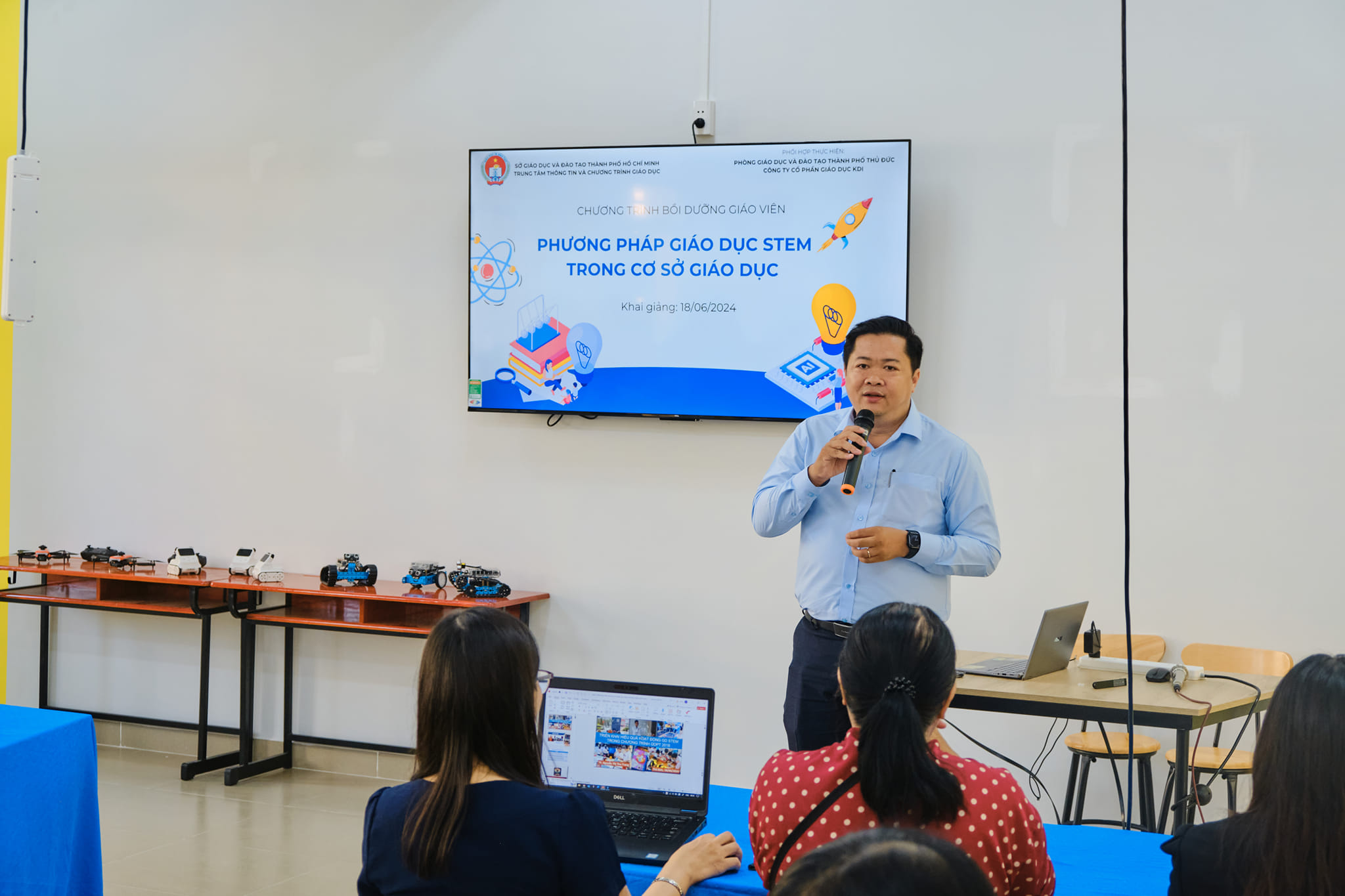 Khai giảng chương trình bồi dưỡng giáo viên về Phương pháp giáo dục ...